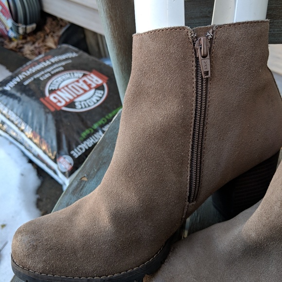 Clarks | Shoes | Womens Clarks Taupe Beige Suede Heels Boots 9m | Poshmark